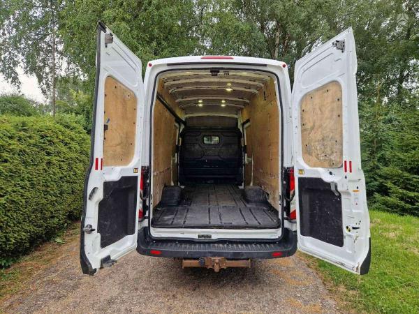 White Ford Transit 2017 in Taurage, with an engine capacity of 2.00 L and mileage of 270 thousand km for 7450 €, photo 7 on AUTOMOTO.COM.LV