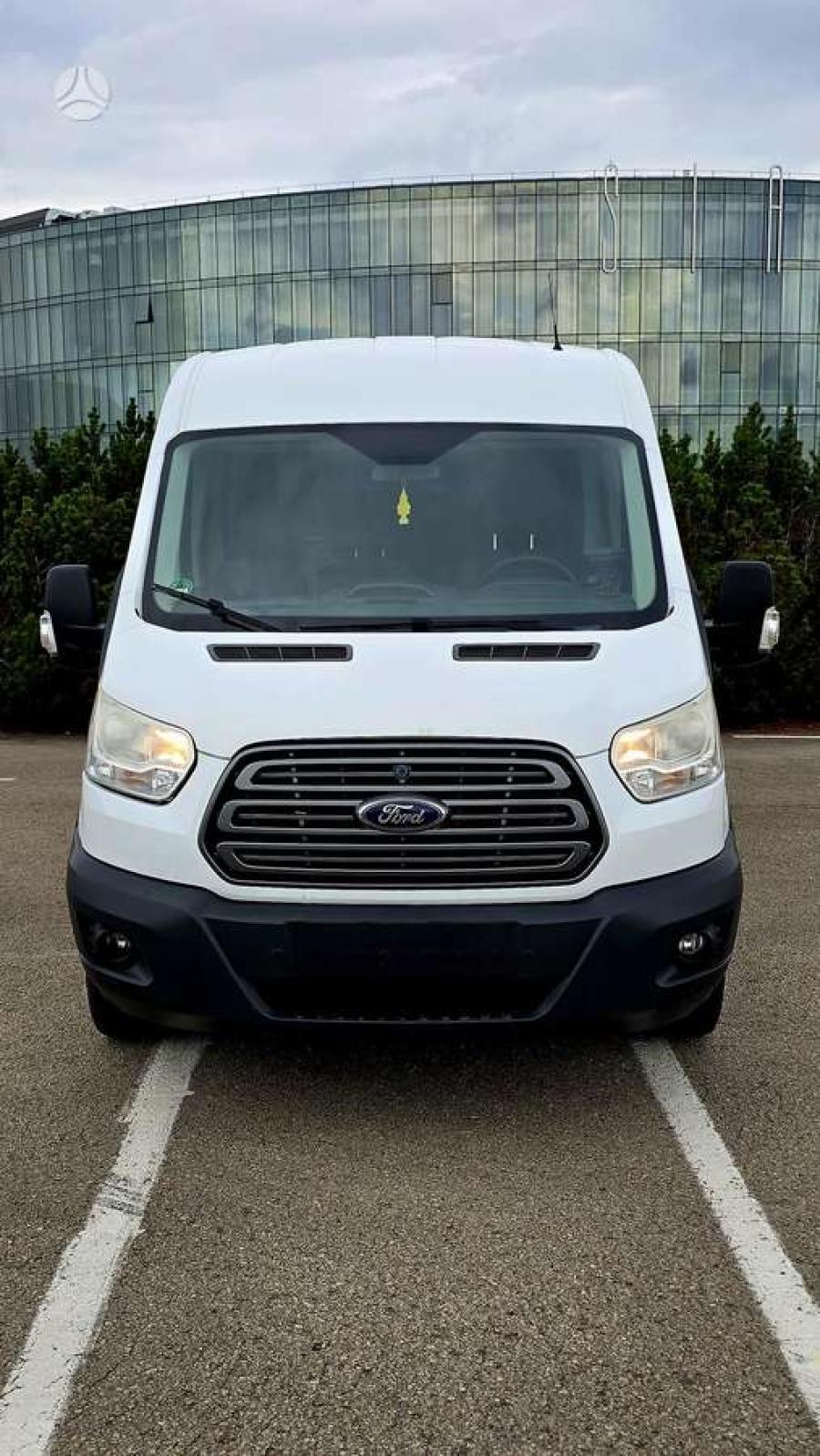 White Ford Transit 2017 in Siauliai, with an engine capacity of 2.20 L and mileage of 156 thousand km for 11450 €, photo 3 on AUTOMOTO.COM.LV