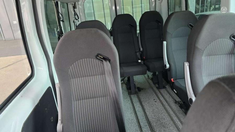White Ford Transit 2017 in Siauliai, with an engine capacity of 2.20 L and mileage of 156 thousand km for 11450 €, photo 15 on AUTOMOTO.COM.LV
