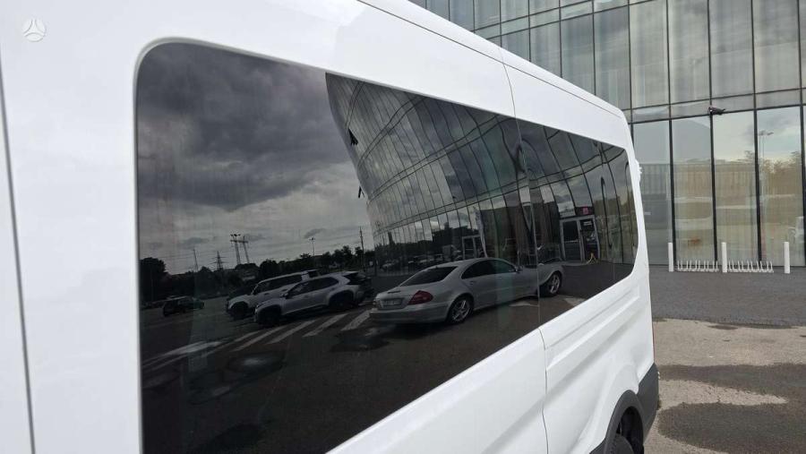 White Ford Transit 2017 in Siauliai, with an engine capacity of 2.20 L and mileage of 156 thousand km for 11450 €, photo 19 on AUTOMOTO.COM.LV