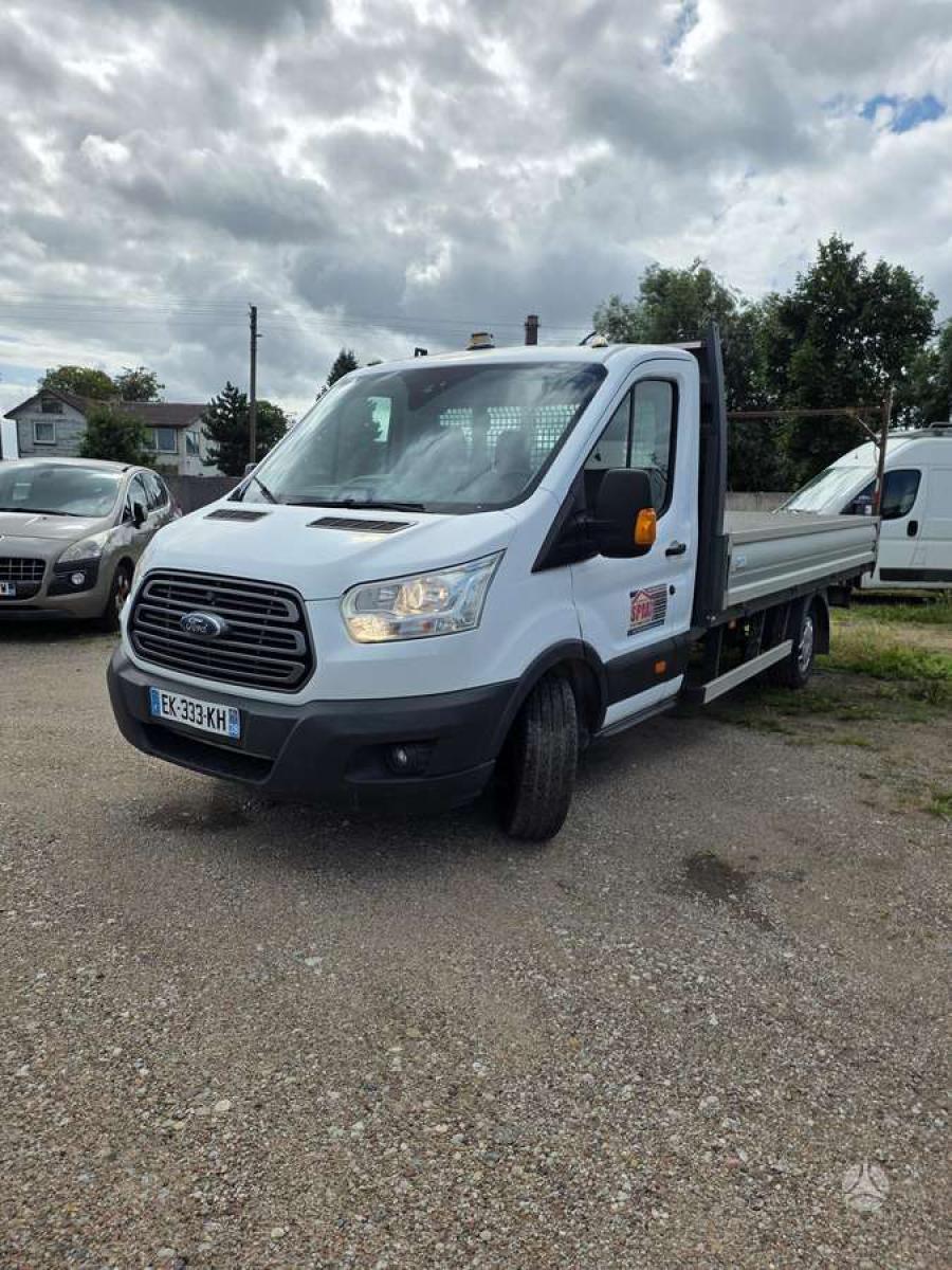 White Ford Transit 2017 in Taurage, with an engine capacity of 2.00 L and mileage of 186 thousand km for 12300 €, photo 1 on AUTOMOTO.COM.LV