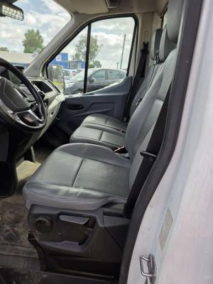 White Ford Transit 2017 in Taurage, with an engine capacity of 2.00 L and mileage of 186 thousand km for 12300 €, photo 12 on AUTOMOTO.COM.LV
