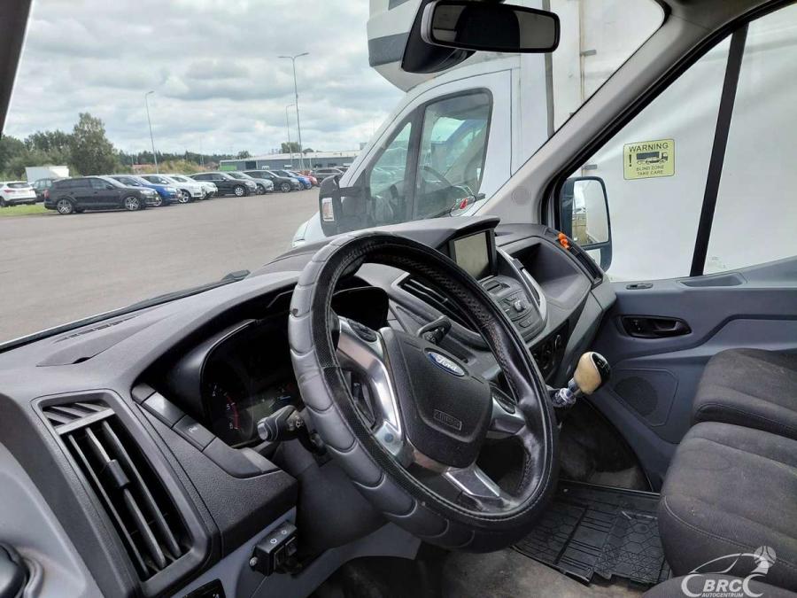 White Ford Transit 2017 in Vilnius, with an engine capacity of 2.00 L and mileage of 236 thousand km for 5000 €, photo 8 on AUTOMOTO.COM.LV