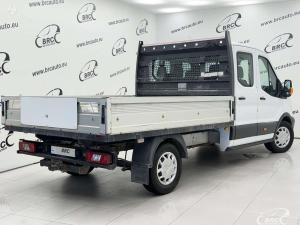 White Ford Transit 2017 in Vilnius, with an engine capacity of 2.00 L and mileage of 152 thousand km for 10900 €, photo 4 on AUTOMOTO.COM.LV