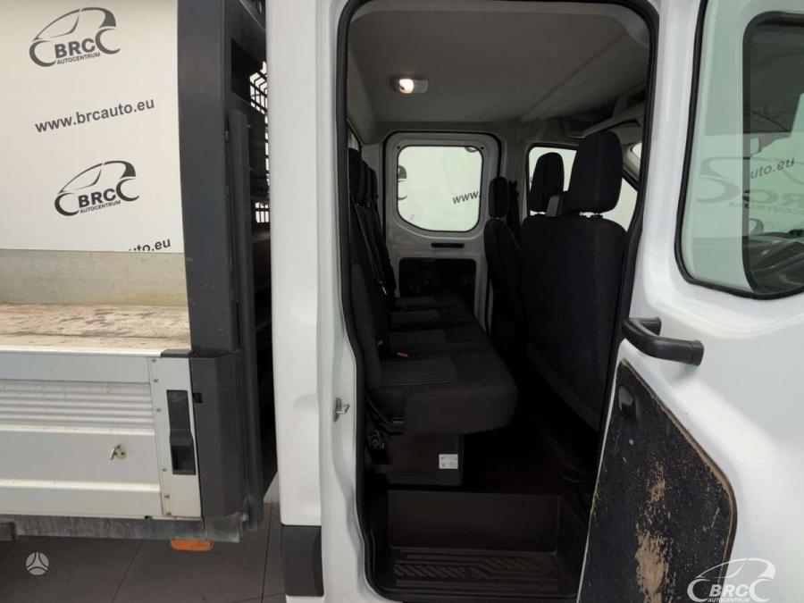 White Ford Transit 2017 in Vilnius, with an engine capacity of 2.00 L and mileage of 152 thousand km for 10900 €, photo 9 on AUTOMOTO.COM.LV