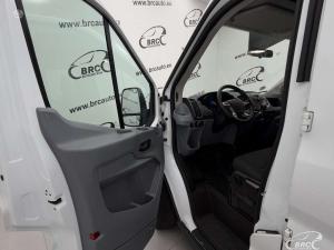White Ford Transit 2017 in Vilnius, with an engine capacity of 2.00 L and mileage of 152 thousand km for 10900 €, photo 21 on AUTOMOTO.COM.LV