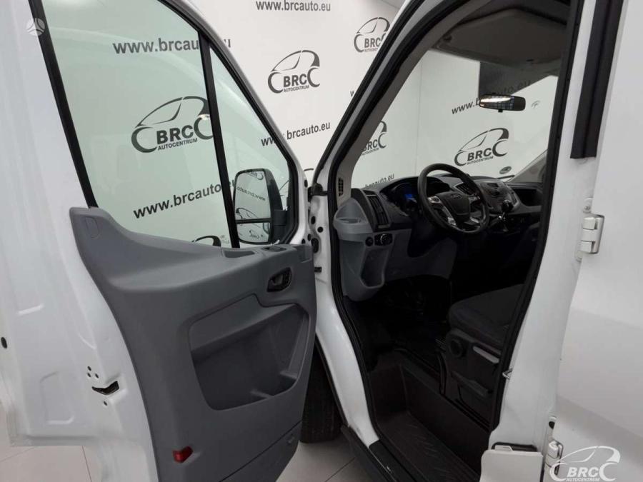 White Ford Transit 2017 in Vilnius, with an engine capacity of 2.00 L and mileage of 152 thousand km for 10900 €, photo 21 on AUTOMOTO.COM.LV