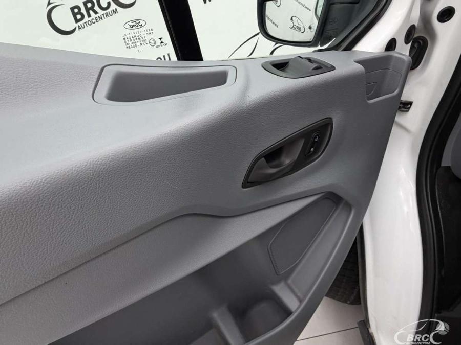 White Ford Transit 2017 in Vilnius, with an engine capacity of 2.00 L and mileage of 152 thousand km for 10900 €, photo 22 on AUTOMOTO.COM.LV