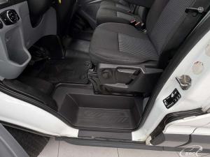 White Ford Transit 2017 in Vilnius, with an engine capacity of 2.00 L and mileage of 152 thousand km for 10900 €, photo 26 on AUTOMOTO.COM.LV