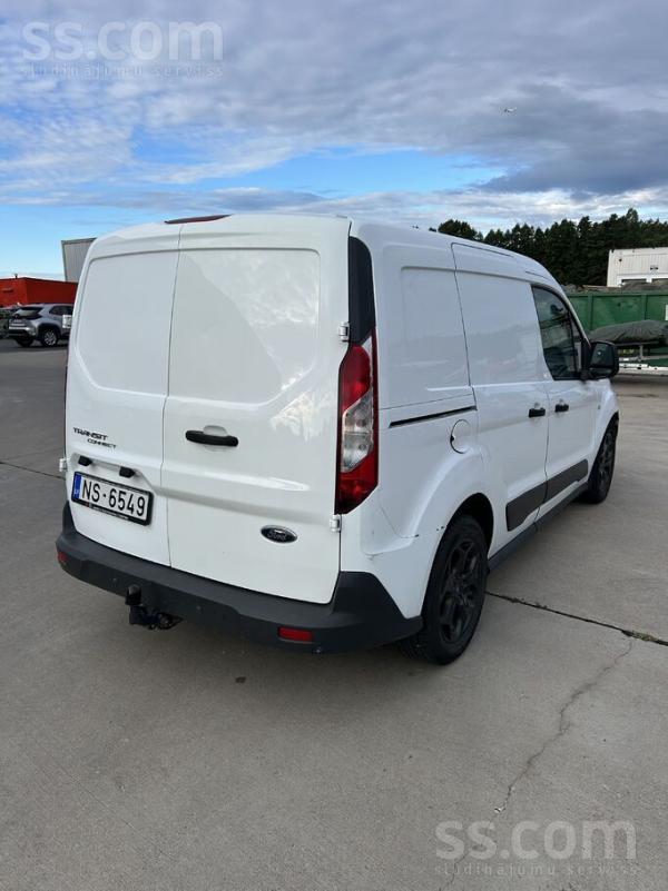 White Ford Transit 2017 in Riga, with an engine capacity of 1.50 L and mileage of 251 thousand km for 3800 €, photo 5 on AUTOMOTO.COM.LV