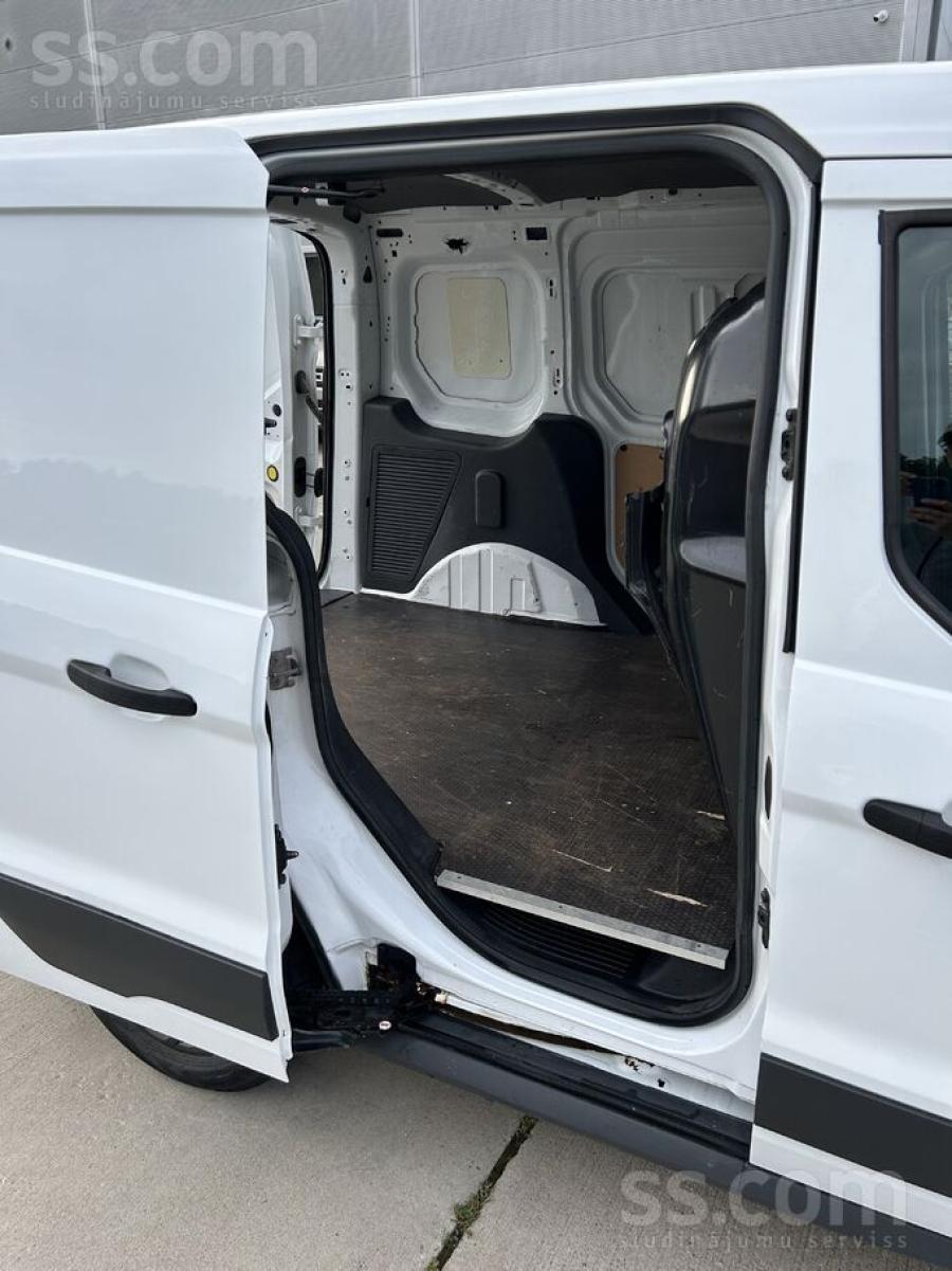 White Ford Transit 2017 in Riga, with an engine capacity of 1.50 L and mileage of 251 thousand km for 3800 €, photo 8 on AUTOMOTO.COM.LV
