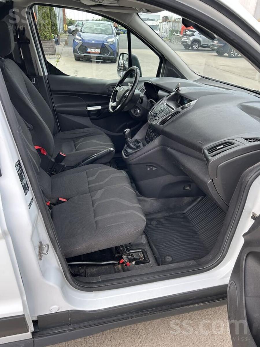 White Ford Transit 2017 in Riga, with an engine capacity of 1.50 L and mileage of 251 thousand km for 3800 €, photo 9 on AUTOMOTO.COM.LV