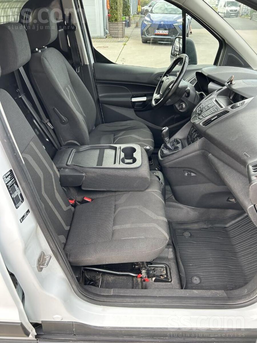 White Ford Transit 2017 in Riga, with an engine capacity of 1.50 L and mileage of 251 thousand km for 3800 €, photo 10 on AUTOMOTO.COM.LV