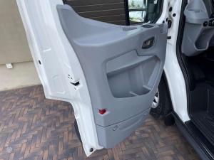 Balts Ford Transit 2017 Marijampole, ar dzinēja tilpumu 2.00 L un nobraukumu 355 tūkst. km par 9950 €, foto 12 vietnē AUTOMOTO.COM.LV