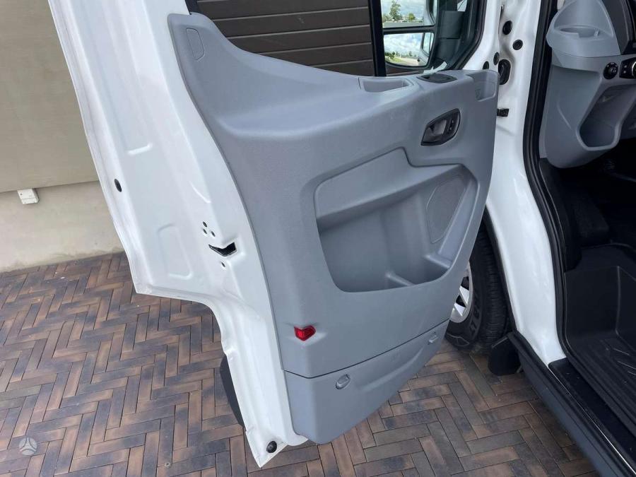Balts Ford Transit 2017 Marijampole, ar dzinēja tilpumu 2.00 L un nobraukumu 355 tūkst. km par 9950 €, foto 12 vietnē AUTOMOTO.COM.LV