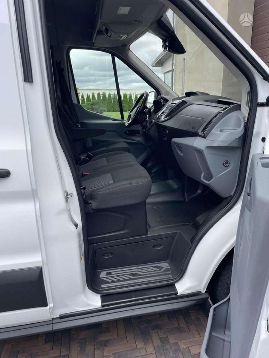 Balts Ford Transit 2017 Marijampole, ar dzinēja tilpumu 2.00 L un nobraukumu 355 tūkst. km par 9950 €, foto 13 vietnē AUTOMOTO.COM.LV