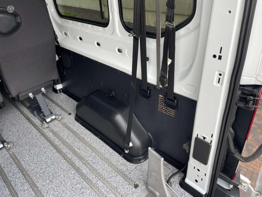 Balts Ford Transit 2017 Marijampole, ar dzinēja tilpumu 2.00 L un nobraukumu 355 tūkst. km par 9950 €, foto 35 vietnē AUTOMOTO.COM.LV