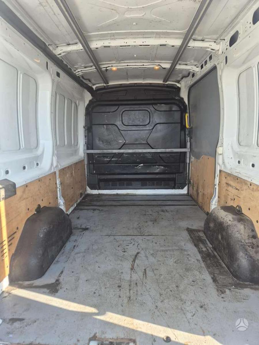 Balts Ford Transit 2017 Kauņa, ar dzinēja tilpumu 2.00 L un nobraukumu 335 tūkst. km par 4900 €, foto 12 vietnē AUTOMOTO.COM.LV
