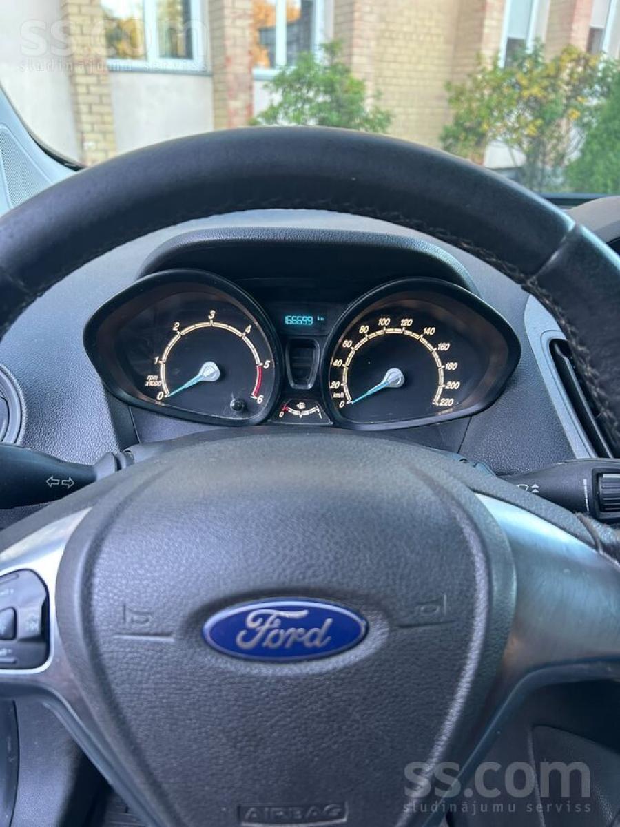 Balts Ford Transit 2017 Rīga, ar dzinēja tilpumu 1.50 L un nobraukumu 167 tūkst. km par 4500 €, foto 11 vietnē AUTOMOTO.COM.LV