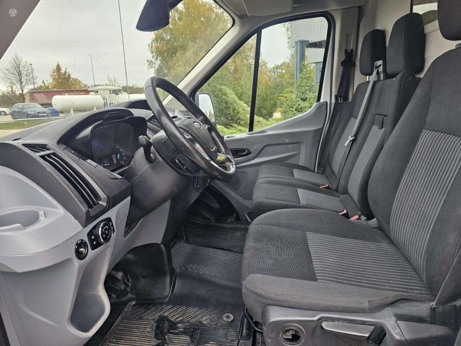 Balts Ford Transit 2017 Pakruojis, ar dzinēja tilpumu 2.00 L un nobraukumu 223 tūkst. km par 6400 €, foto 9 vietnē AUTOMOTO.COM.LV