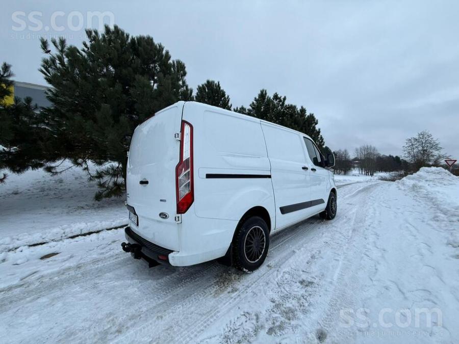 Balts Ford Transit 2018 Rīga, ar dzinēja tilpumu 2.00 L un nobraukumu 278 tūkst. km par 10970 €, foto 5 vietnē AUTOMOTO.COM.LV