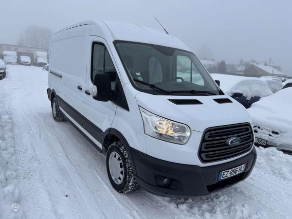 White Ford Transit 2018 in Taurage, with an engine capacity of 2.00 L and mileage of 195 thousand km for 8200 €, photo 3 on AUTOMOTO.COM.LV