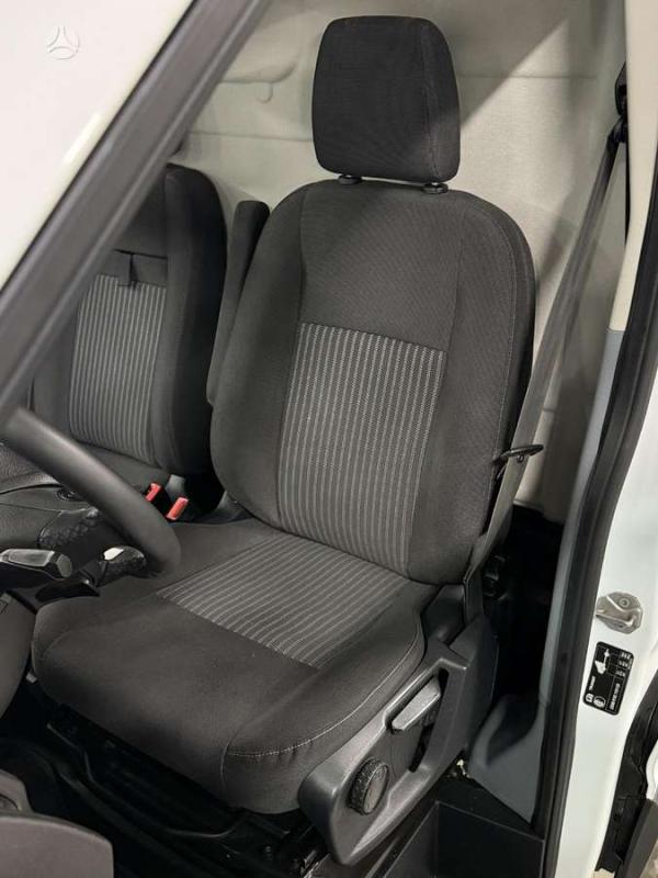 White Ford Transit 2018 in Marijampole, with an engine capacity of 2.00 L and mileage of 195 thousand km for 11500 €, photo 11 on AUTOMOTO.COM.LV