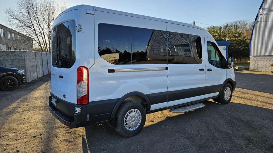 White Ford Transit 2018 in Marijampole, with an engine capacity of 2.00 L and mileage of 209 thousand km for 13900 €, photo 4 on AUTOMOTO.COM.LV