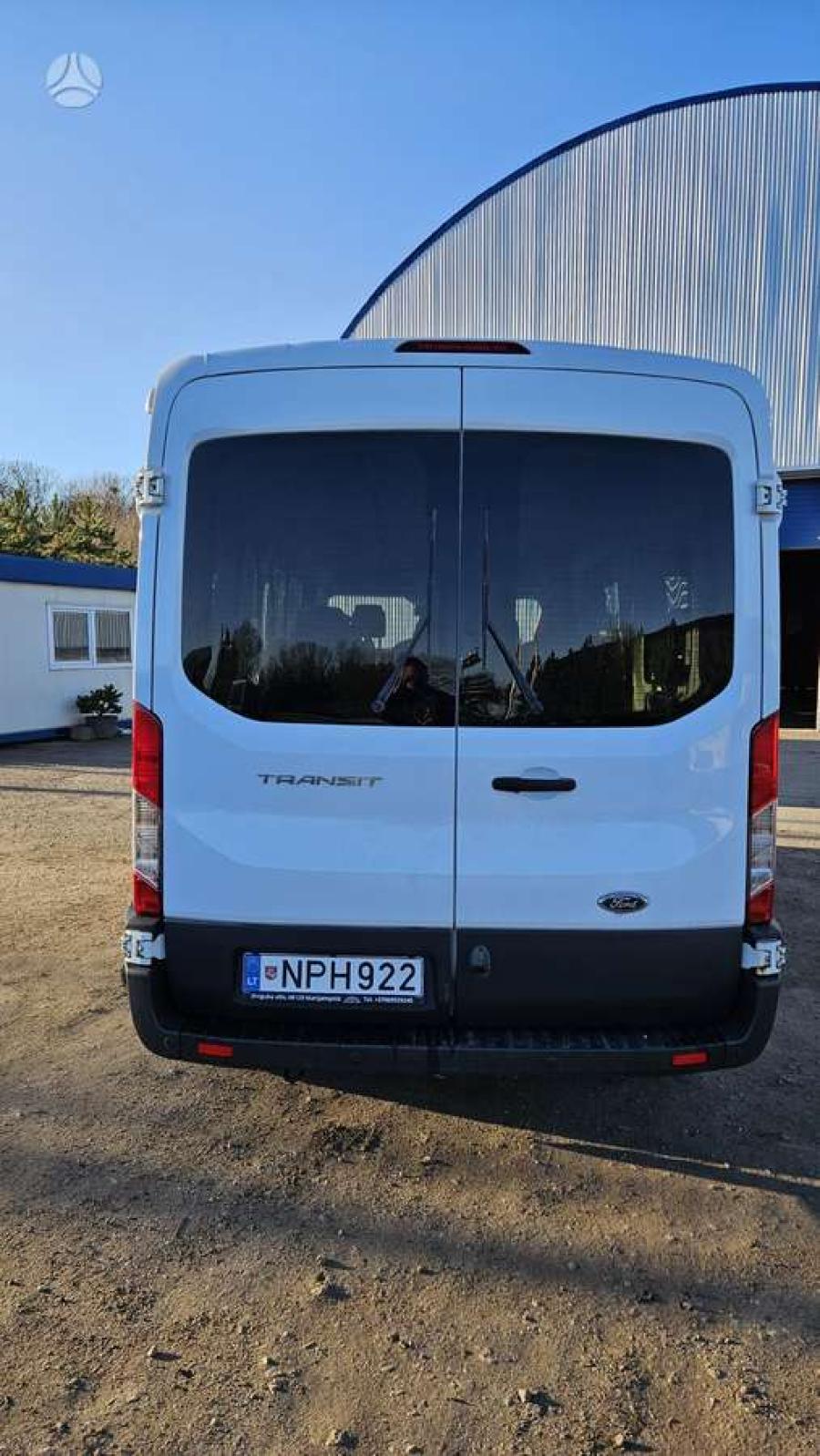 White Ford Transit 2018 in Marijampole, with an engine capacity of 2.00 L and mileage of 209 thousand km for 13900 €, photo 5 on AUTOMOTO.COM.LV