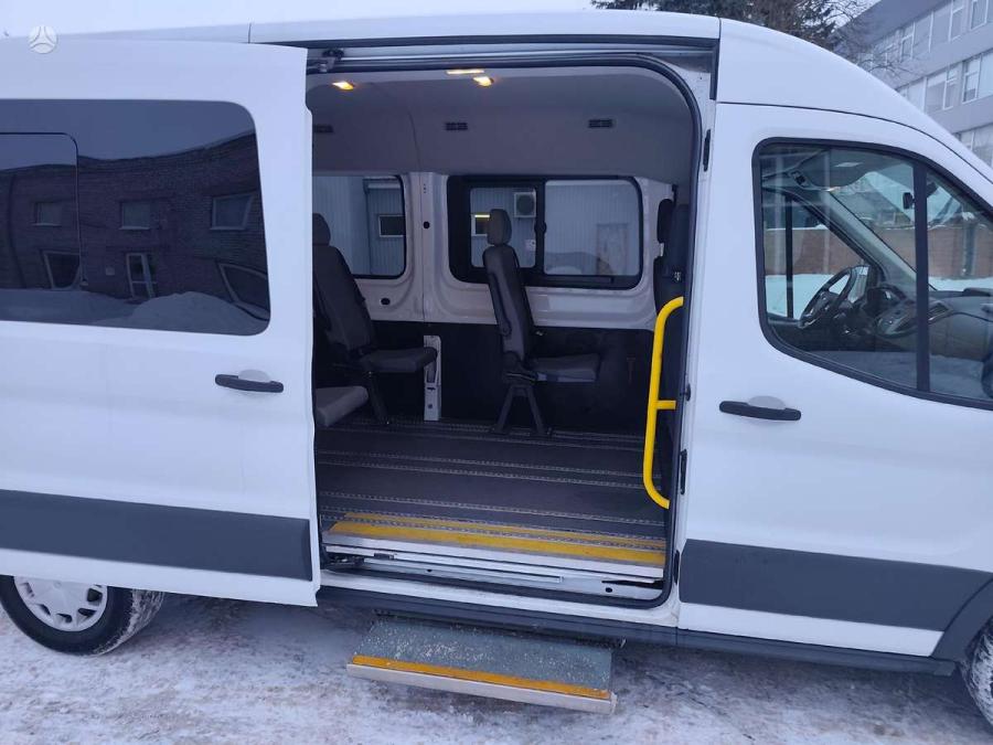 White Ford Transit 2018 in Taurage, with an engine capacity of 2.00 L and mileage of 250 thousand km for 11200 €, photo 11 on AUTOMOTO.COM.LV