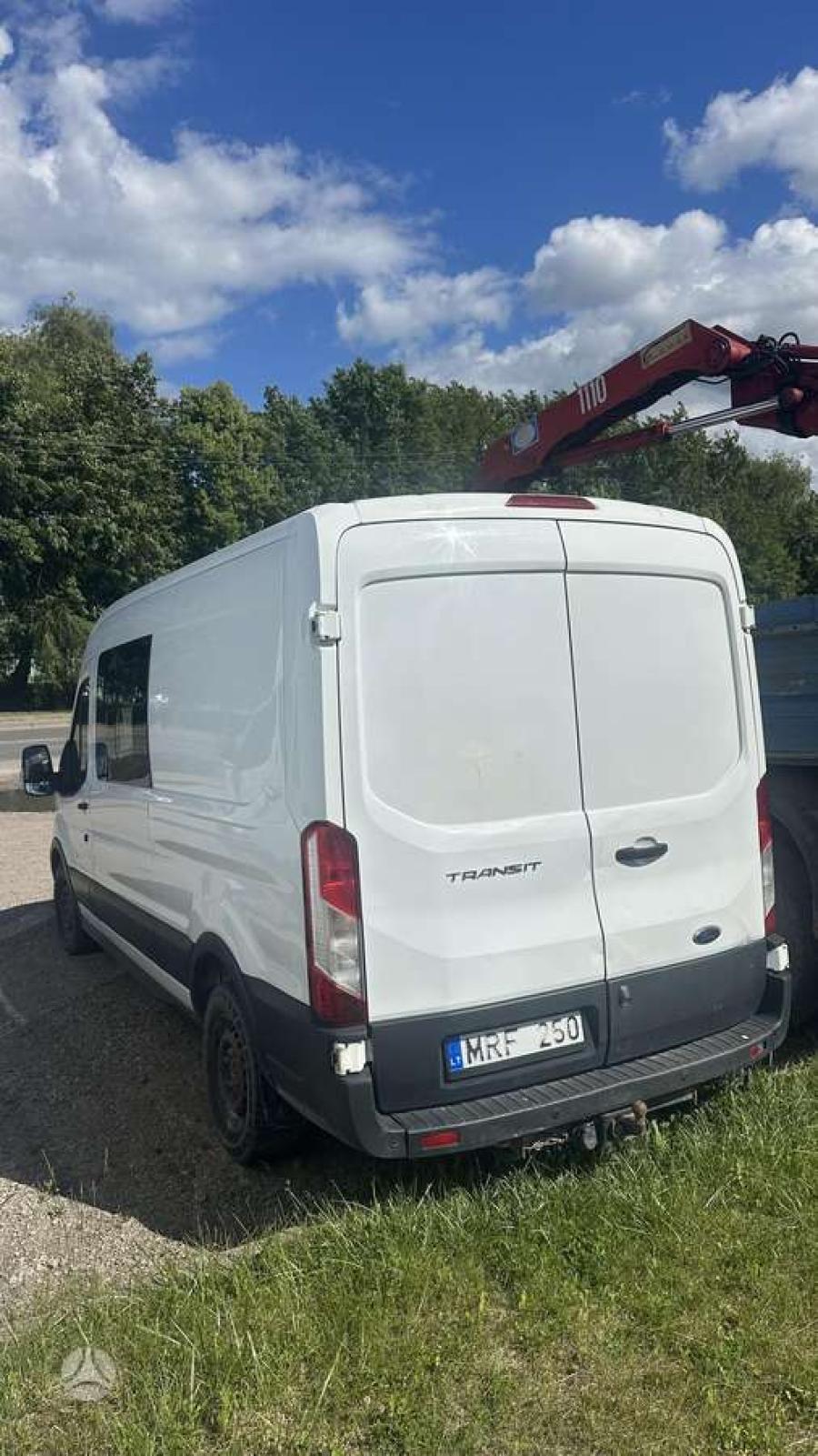 White Ford Transit 2018 in Kaunas, with an engine capacity of 2.00 L and mileage of 376 thousand km for 5000 €, photo 3 on AUTOMOTO.COM.LV