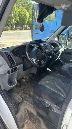 White Ford Transit 2018 in Kaunas, with an engine capacity of 2.00 L and mileage of 376 thousand km for 5000 €, photo 7 on AUTOMOTO.COM.LV