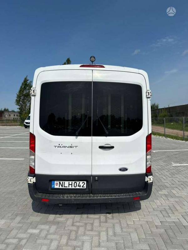 White Ford Transit 2018 in Taurage, with an engine capacity of 2.00 L and mileage of 540 thousand km for 9000 €, photo 7 on AUTOMOTO.COM.LV