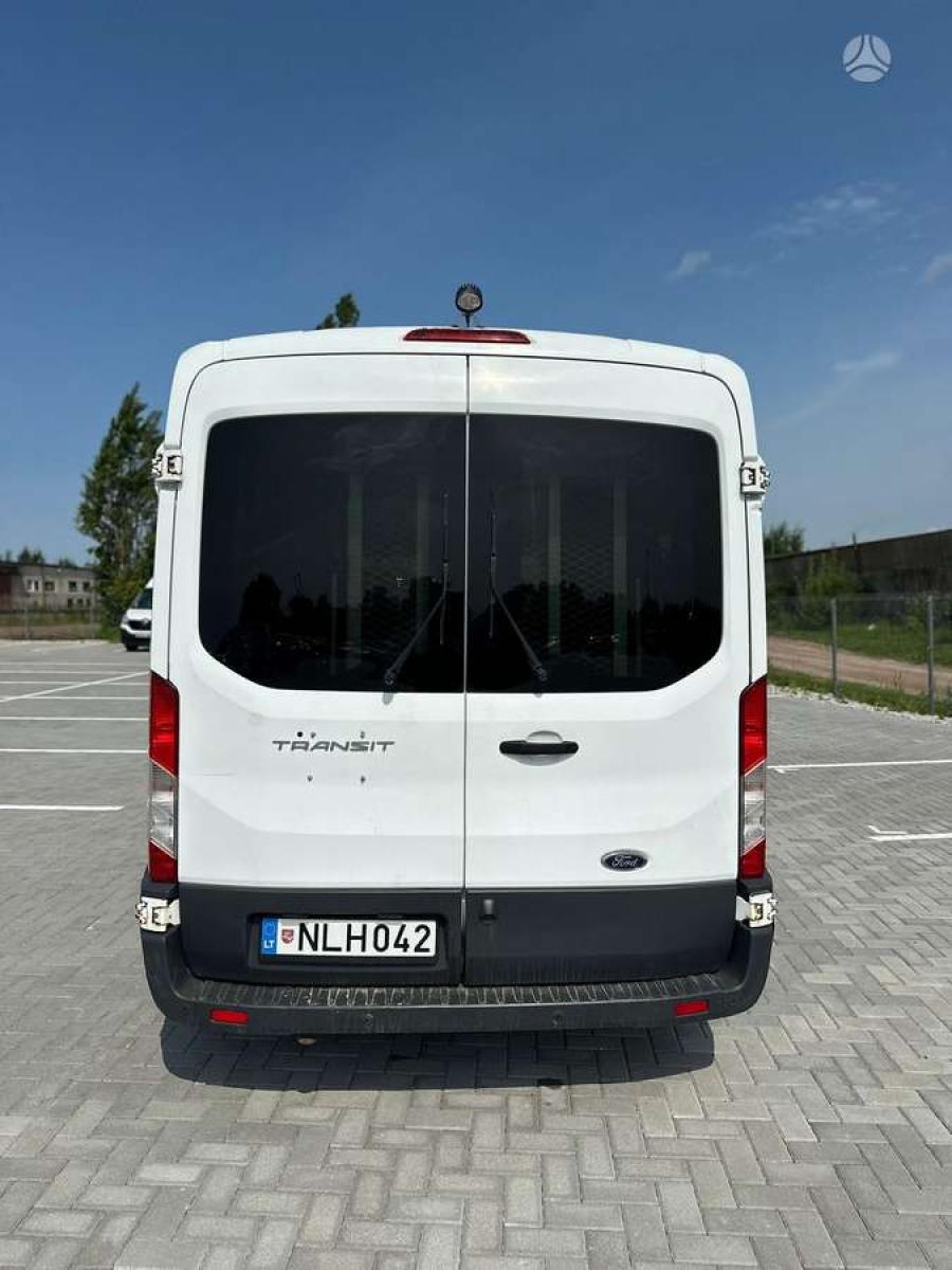 White Ford Transit 2018 in Taurage, with an engine capacity of 2.00 L and mileage of 540 thousand km for 9000 €, photo 8 on AUTOMOTO.COM.LV