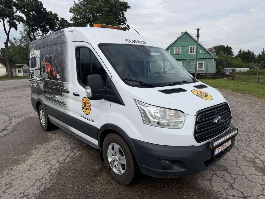 White Ford Transit 2018 in Skaudvile, with an engine capacity of 2.00 L and mileage of 188 thousand km for 12900 €, photo 1 on AUTOMOTO.COM.LV