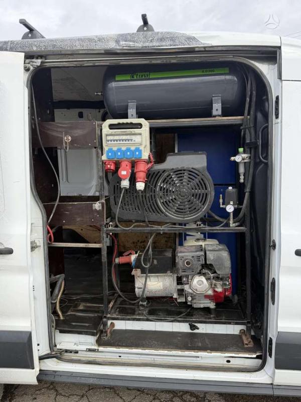Balts Ford Transit 2018 Skaudvilė, ar dzinēja tilpumu 2.00 L un nobraukumu 188 tūkst. km par 12900 €, foto 2 vietnē AUTOMOTO.COM.LV