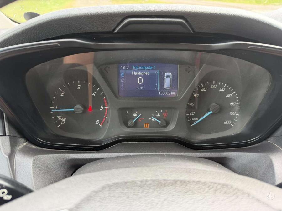 White Ford Transit 2018 in Skaudvile, with an engine capacity of 2.00 L and mileage of 188 thousand km for 12900 €, photo 17 on AUTOMOTO.COM.LV
