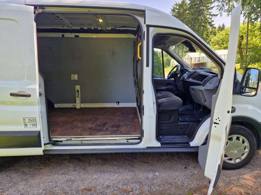 White Ford Transit 2018 in Taurage, with an engine capacity of 2.00 L and mileage of 246 thousand km for 7450 €, photo 9 on AUTOMOTO.COM.LV
