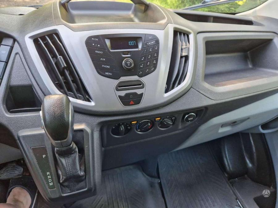 White Ford Transit 2018 in Taurage, with an engine capacity of 2.00 L and mileage of 246 thousand km for 7450 €, photo 11 on AUTOMOTO.COM.LV