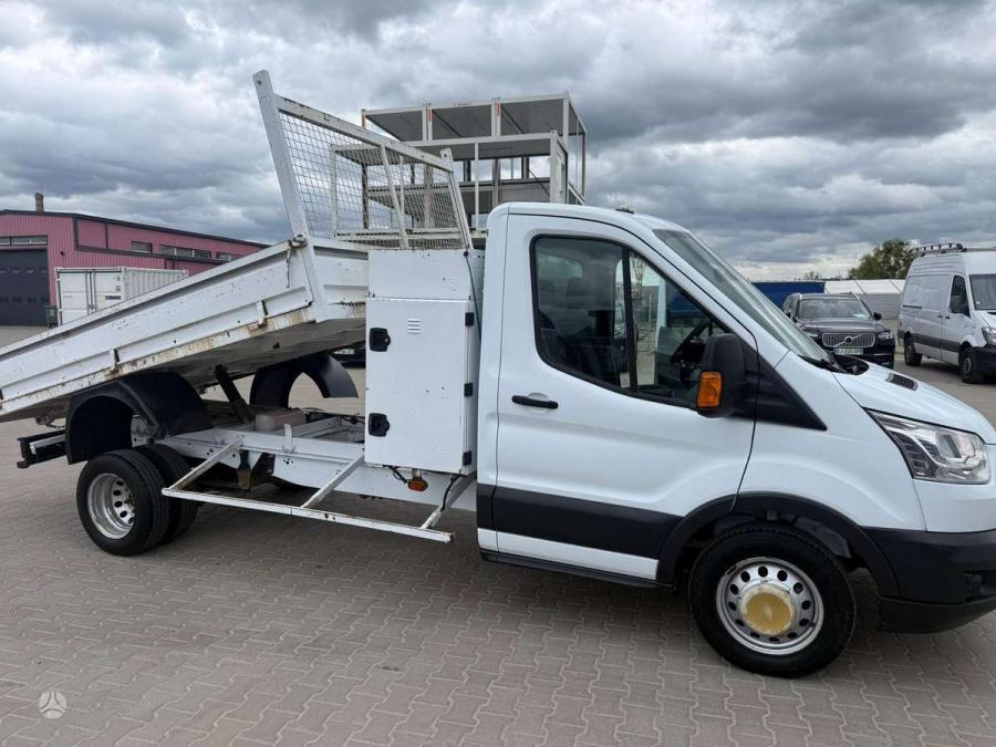 Balts Ford Transit 2018 Kauņa, ar dzinēja tilpumu 2.00 L un nobraukumu 221 tūkst. km par 10450 €, foto 1 vietnē AUTOMOTO.COM.LV