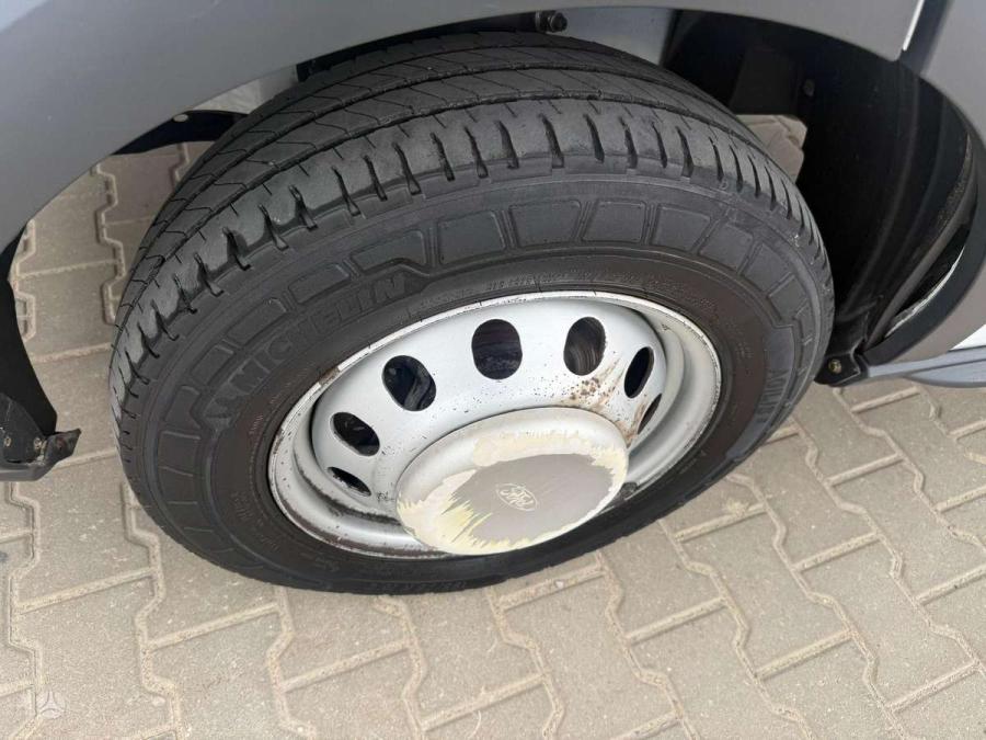 Balts Ford Transit 2018 Kauņa, ar dzinēja tilpumu 2.00 L un nobraukumu 221 tūkst. km par 10450 €, foto 18 vietnē AUTOMOTO.COM.LV