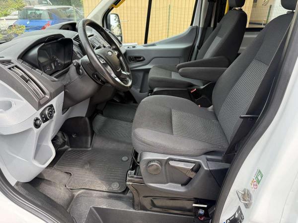 White Ford Transit 2018 in Klaipeda, with an engine capacity of 2.00 L and mileage of 272 thousand km for 8500 €, photo 10 on AUTOMOTO.COM.LV