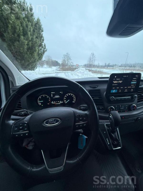 White Ford Transit 2018 in Riga, with an engine capacity of 2.00 L and mileage of 278 thousand km for 10970 €, photo 7 on AUTOMOTO.COM.LV