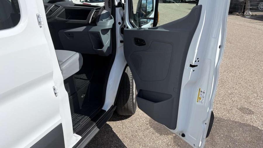 White Ford Transit 2018 in Marijampole, with an engine capacity of 2.00 L and mileage of 172 thousand km for 13650 €, photo 22 on AUTOMOTO.COM.LV