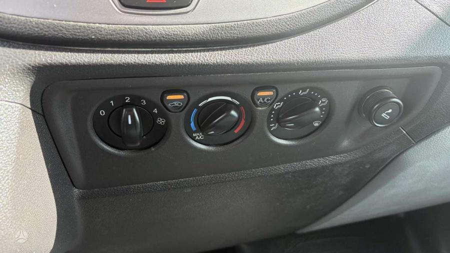 White Ford Transit 2018 in Marijampole, with an engine capacity of 2.00 L and mileage of 172 thousand km for 13650 €, photo 53 on AUTOMOTO.COM.LV