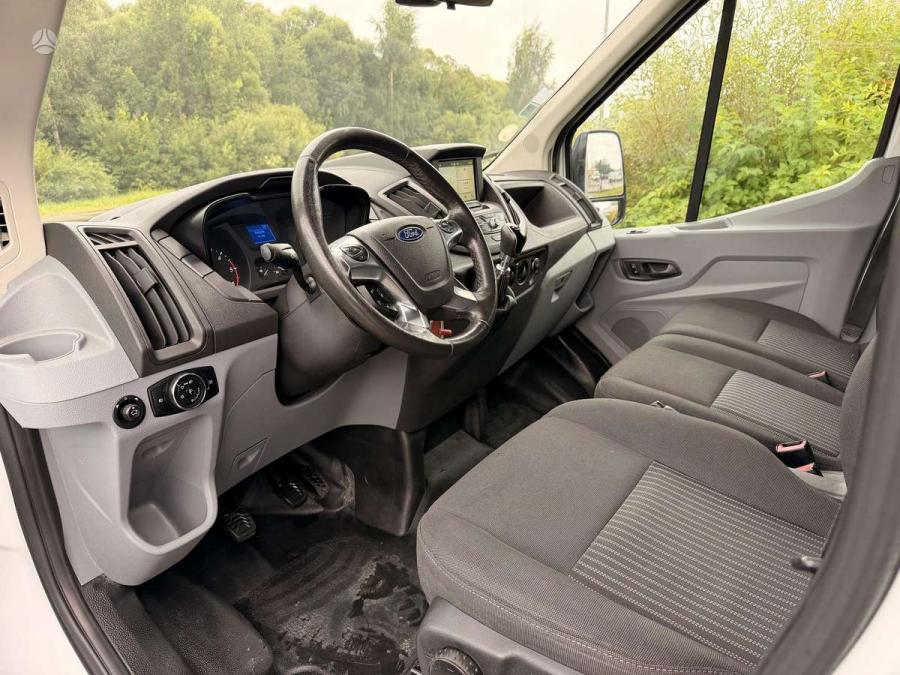 White Ford Transit 2018 in Taurage, with an engine capacity of 2.00 L and mileage of 164 thousand km for 13600 €, photo 11 on AUTOMOTO.COM.LV