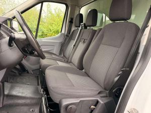 White Ford Transit 2018 in Taurage, with an engine capacity of 2.00 L and mileage of 164 thousand km for 13600 €, photo 13 on AUTOMOTO.COM.LV
