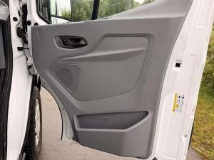 White Ford Transit 2018 in Taurage, with an engine capacity of 2.00 L and mileage of 164 thousand km for 13600 €, photo 18 on AUTOMOTO.COM.LV