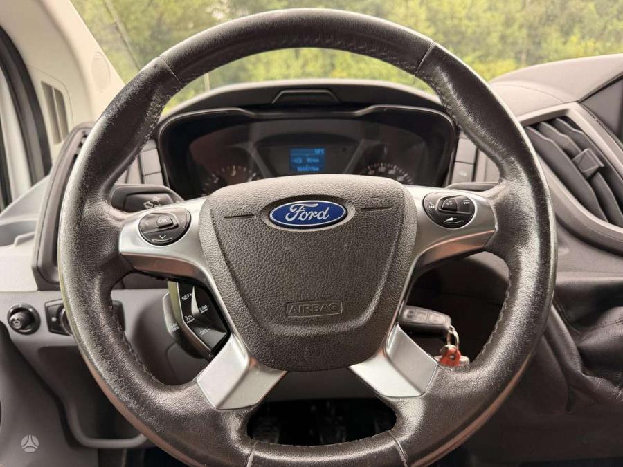 White Ford Transit 2018 in Taurage, with an engine capacity of 2.00 L and mileage of 164 thousand km for 13600 €, photo 19 on AUTOMOTO.COM.LV