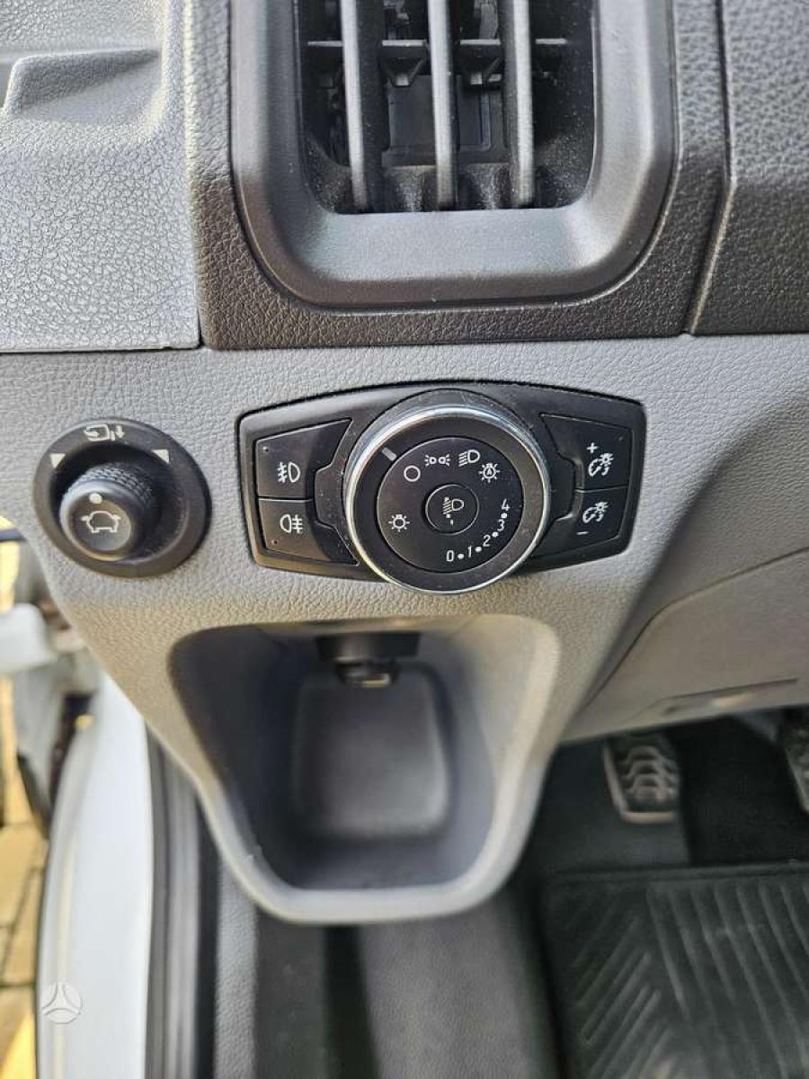 White Ford Transit 2018 in Kaunas, with an engine capacity of 2.00 L and mileage of 1 thousand km for 6150 €, photo 22 on AUTOMOTO.COM.LV